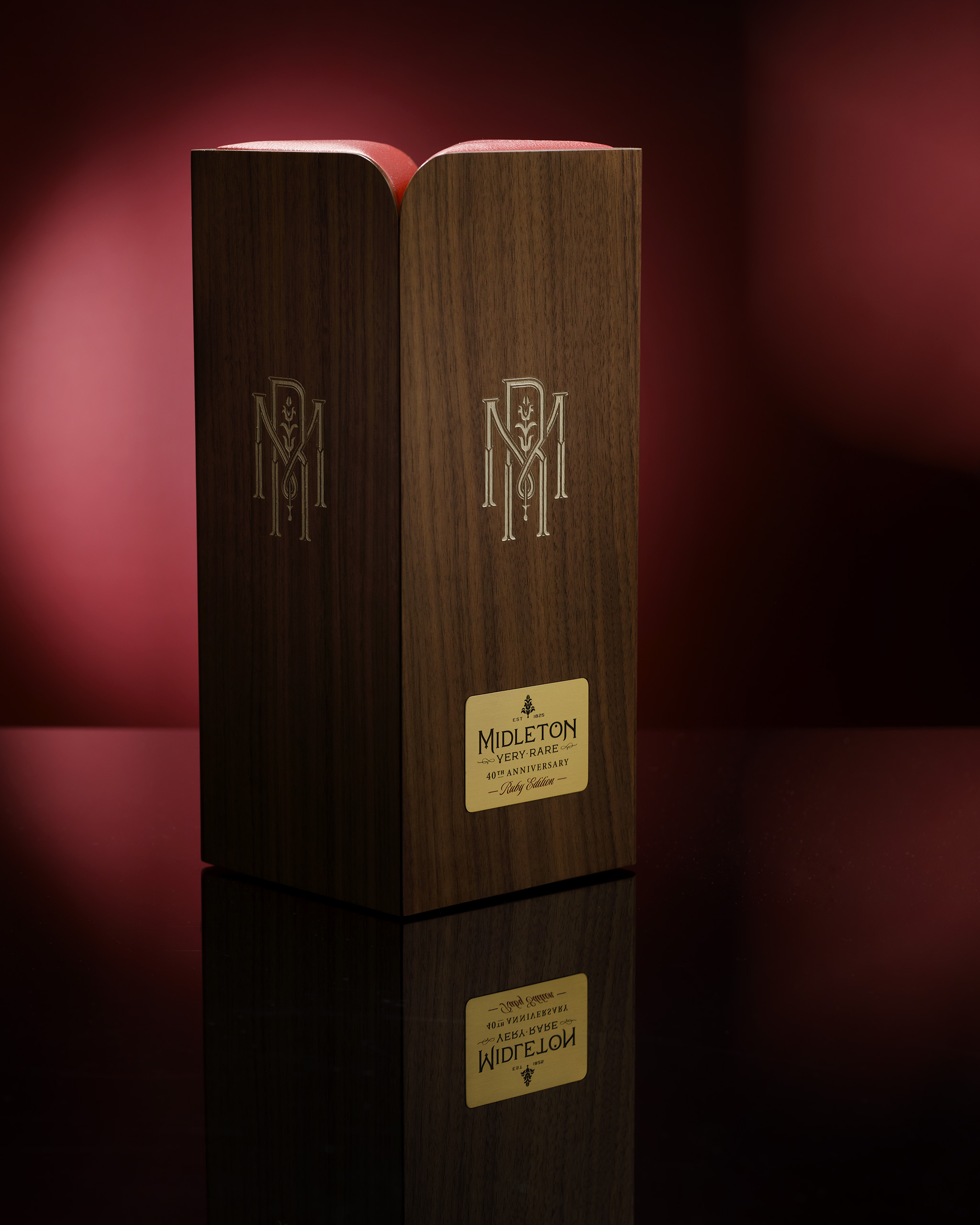 Midleton Very Rare 40th Anniversary Ruby Edition - 2024 | BlockBar